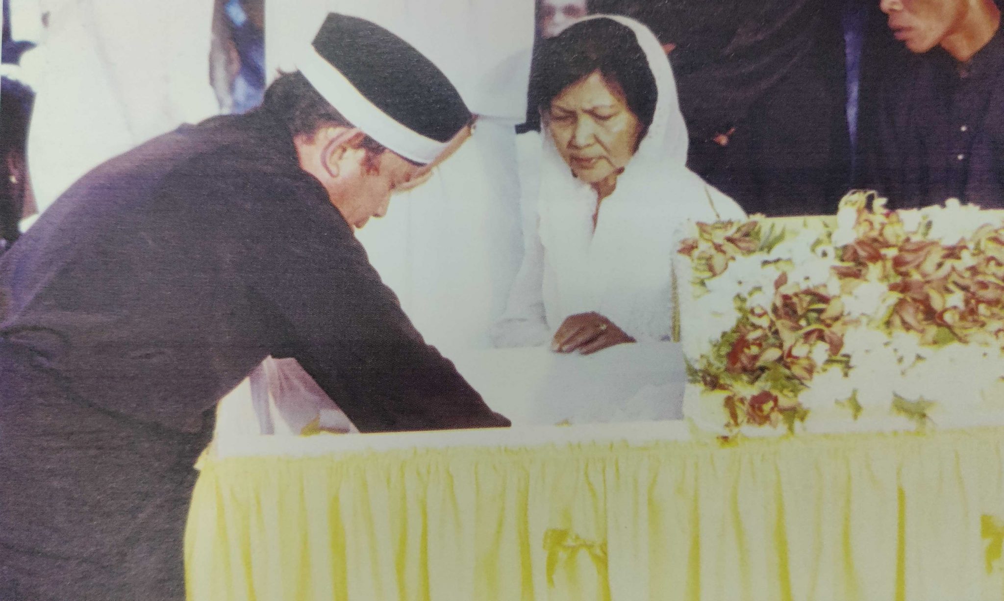 Tunku: His Throne is in the Hearts of Malaysians – Perdana Leadership ...